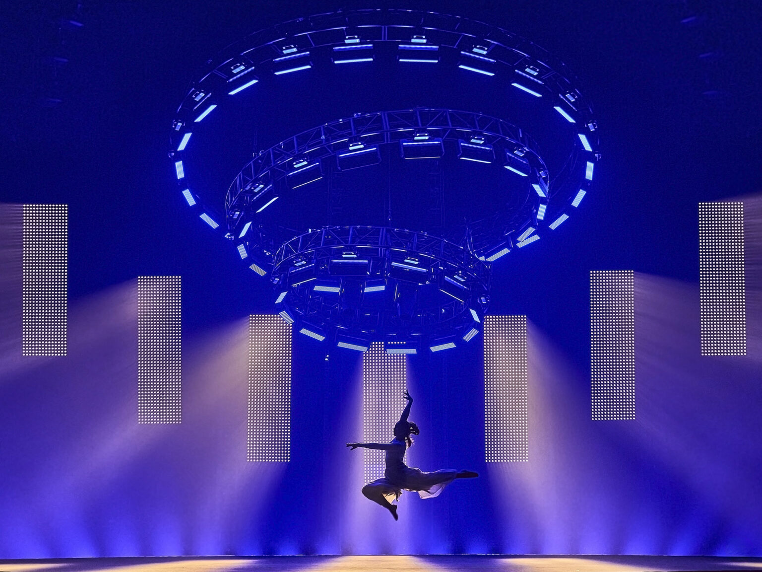 EK Lights | Official Website | ProfessionallStage Lighting Manufacturer